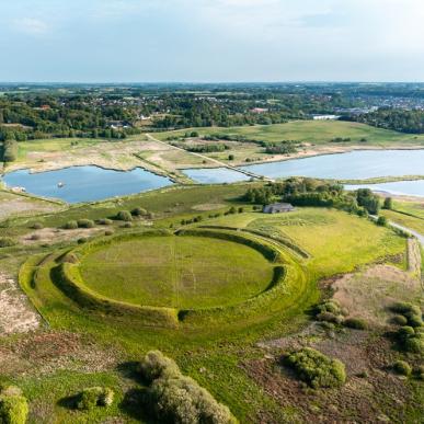 Johnny Haugaard - Midgårdsormen i Hobro | VisitHimmerland